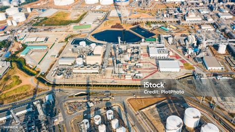 중공업 석유 생산 공장의 산업 공장에서 정유 공장 또는 석유 정제소 0명에 대한 스톡 사진 및 기타 이미지 0명 강철 공기 오염 Istock
