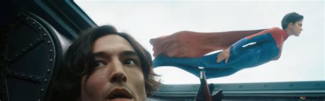 Flash And Supergirl In The Flash Movie K Wallpaper Download