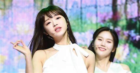 오마이걸 유아 명화 속에서 튀어나온 소녀[엑s Hd포토]