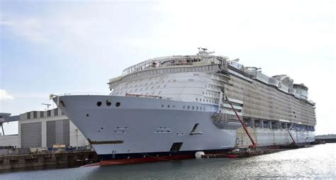 Най големият круизен кораб в света ще разполага с бармани роботи Profit Bg