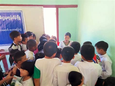 ကွန်ဟိန်းမြို့နယ် အခြေခံပညာမူလတန်းကျောင်း ဝိန်းနန်း ၌ စာဖတ်ရှိန်မြှင့