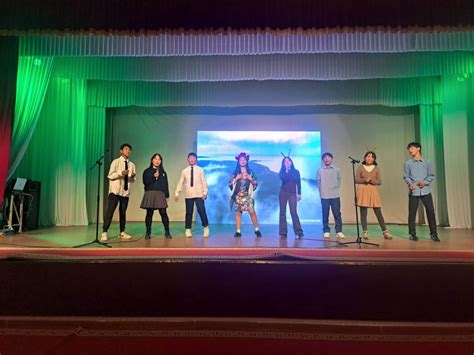 ЭХ ОРНЫ ИРЭЭДҮЙН ЭЗЭД ҮГЭЭ ХЭЛЖ БАЙНА МБОИЗ