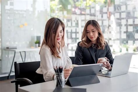 Hp Spectre Vs Surface Pro Which Laptop Is A Better Choice Itechguides