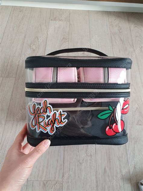 택배무료새상품빅토리아 시크릿 파우치 여행파우치 투명 중고나라 카페에서 운영하는 공식 사이트