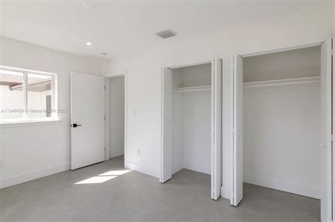 12565 34th St For Sale In Miami Fl Presented By Mark Zilbert On