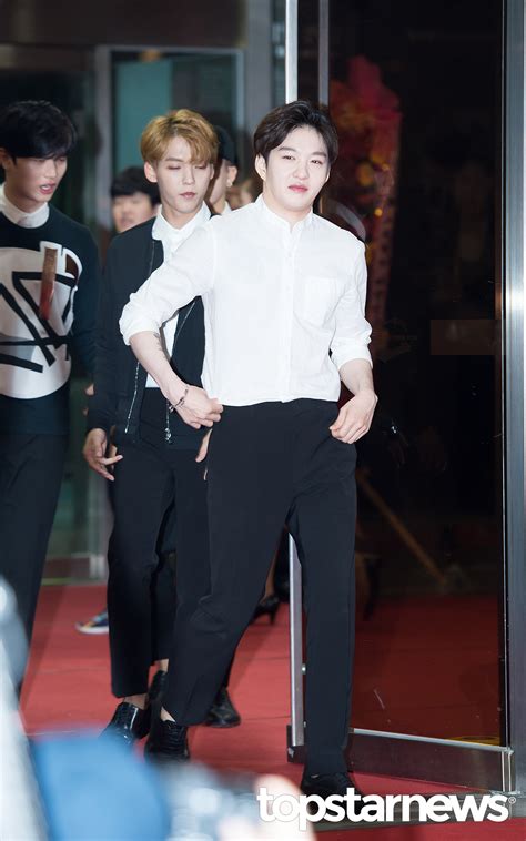 [hd포토] 비투비 Btob 이창섭 ‘13호도 울고갈 하얀 피부 김민정 기자 톱스타뉴스