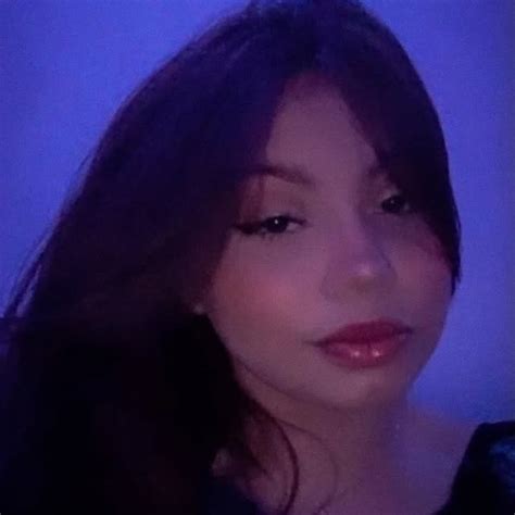 𝑘𝑒𝑚𝑖 💋 Kemi1 On Threads