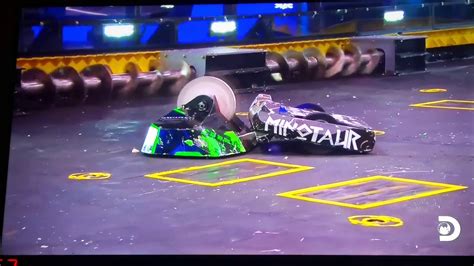 BATTLEBOTS S4E14 Minotaur Vs Cobalt YouTube