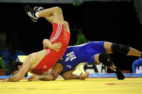 Чөлөөт бөхийн холбоо олимпын эрх олгох тэмцээнд оролцох тамирчдаа