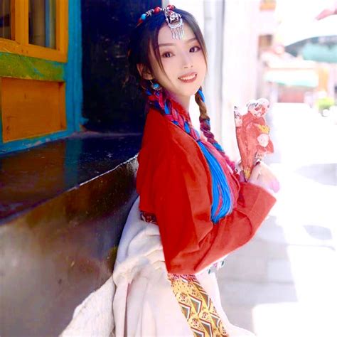 西藏拉萨服装康巴传统藏装少女藏袍藏族衣服民族风长袍藏式演出服 阿里巴巴