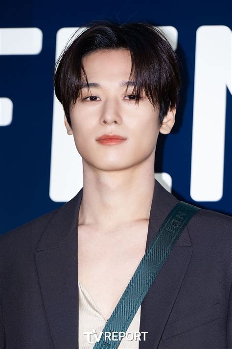 T포토 주연 이 눈빛 로맨틱