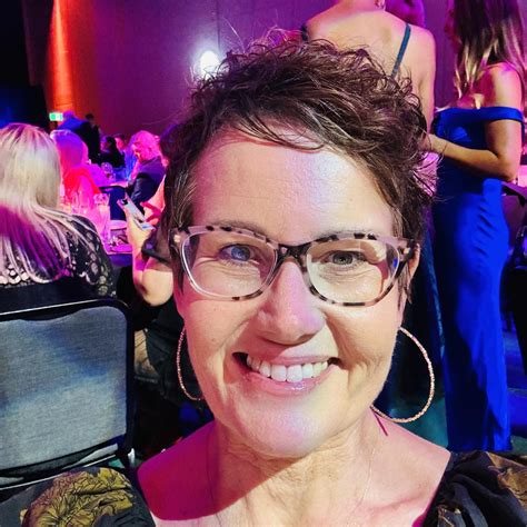 Vicki Doolan 🎄 Facebook