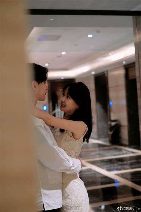 恭喜美女找到了真爱啊