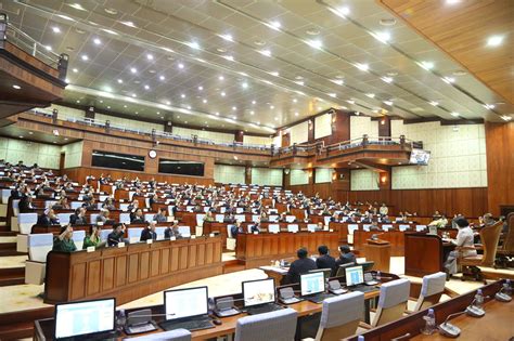 រដ្ឋសភា យល់ព្រម ឲ្យ រដ្ឋាភិបាល ចាយ ថវិកាជាតិ ៦ ៧ ពាន់ លាន ដុល្លារ ក្នុង ឆ្នាំ ២០១៩