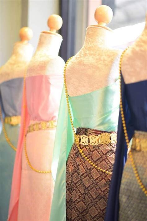 โ ป ร เ ฉ พ า ะเ ดื อ น ก ร ก ฎ า ค ม นี้เ ท่า นั้ น ค ร่า ชุ ด ไท ยเ พื่ อ น บ่าว สาว 2 0 0