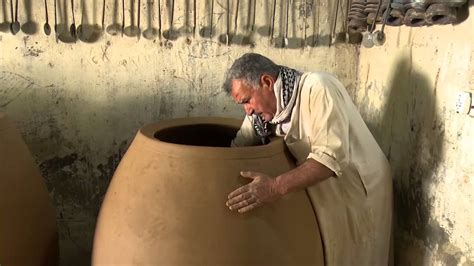 تقرير تنور الطين لقناة Nrt من النجف الاشرف Youtube