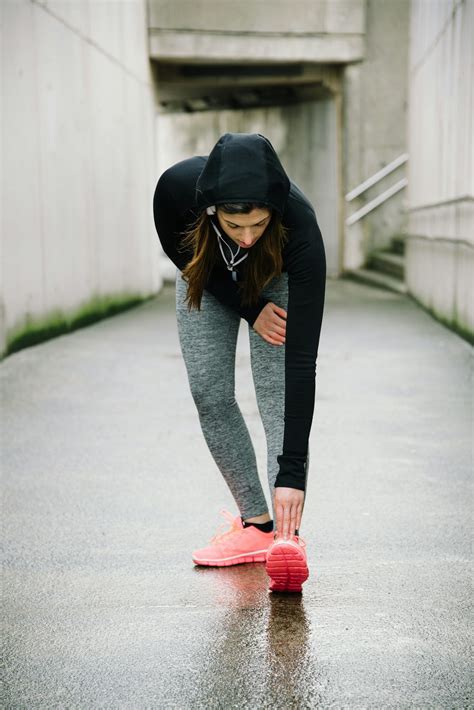 8 Stretches For Shin Splint Relief