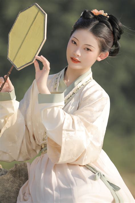 [예술 그림] 2022 07 11 산과 강 빨강 주황 노랑 초록 파랑 인디고 자정 V2ph