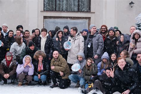 Фото Бедные смеются богатые плачут Кадр со съемок сериала «Бедные смеются богатые плачут