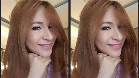 Sosok Rendy Pratama Suami Puput Novel Tertunduk Di Pemakaman Istri