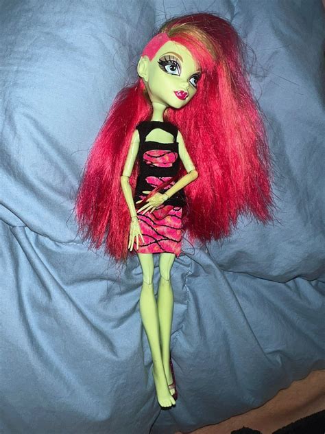 Monster High Венера кукла 300 грн Ляльки та пупси Кременчук на Olx