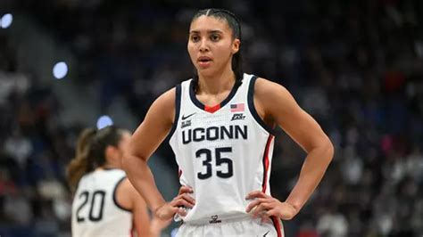 Azzi Fudd Womens Basketball University Of Connecticut Athletics