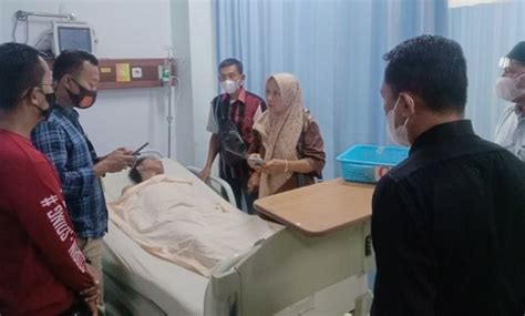 Pria Tanpa Identitas Ditemukan Tidak Sadarkan Diri Di Pinggir Jalan Sm