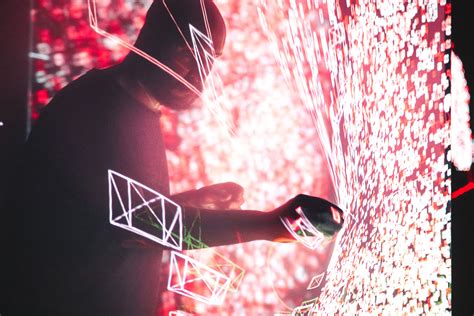 Universal Interface Andreas Lutz