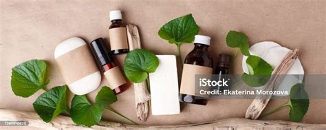 빈 호박색 유리 에센셜 오일 병에 는 공예 패키지가 있는 드롭퍼 천연 유기농 화장품 패키지 모형 대체 의학 허브 에센스 지속