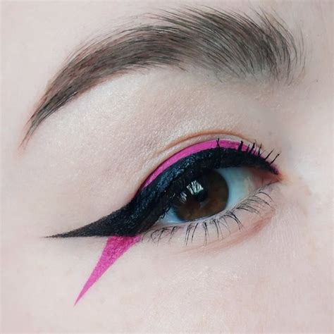 Черно розовая стрелка Макияж Идеи макияжа Макияж глаз