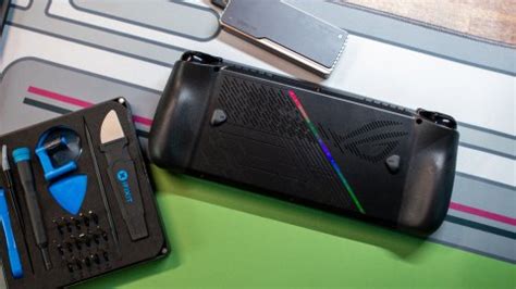 How To Upgrade ROG Ally X SSD Retro Handhelds