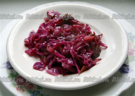 Красная капуста, тушеная с яблоком - 8 пошаговых фото в рецепте