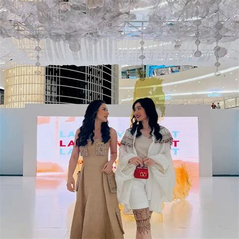 Jadi Mak Comblang Ini 6 Potret Persahabatan Febby Rastanty Dan Jessica Mila Hot