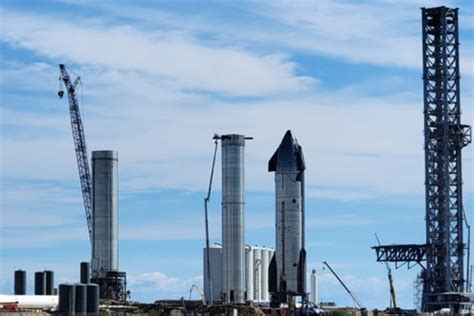 马斯克打造世界最强发射基地，3天发射50枚火箭，2050年送100万人去火星 36氪