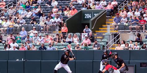 Milligan Exposito Turn The Tide To Steal 6 4 Win Over Knoxville