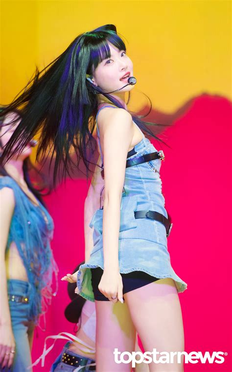 르세라핌 Le Sserafim 홍은채 애니메이션에서 튀어나온듯한 비주얼 Unforgiven 쇼케이스 [hd포토] 네이트 연예