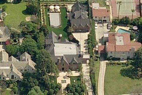 Angela Bassett Net Worth 38 Million House In Canada And Earnings