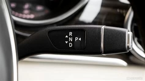 V Class Interior Image V Class Photos In India Carwale