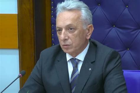 Član Senata Dri Milan Dabović Pdv Mora Na 30 Odsto Ak