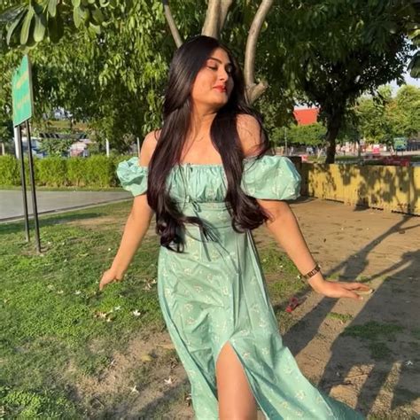 Shweta Shukla Shukz Shweta • Threads Say More