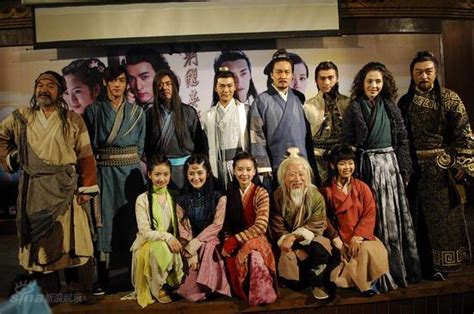 图文：《射雕英雄传》 剧组演员大合影影音娱乐新浪网