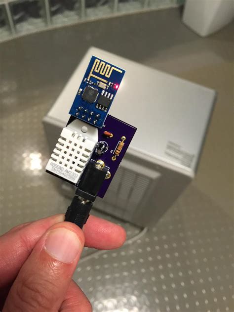 basement dehumidifier tweets its humidity with thingspeak and esp8266 wi fi internet of things