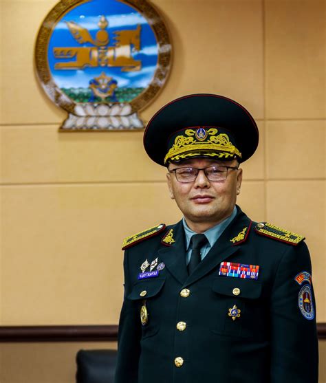 Соёмбо редакц “ИНЖЕНЕРИЙН ЦЭРГИЙН ӨДӨР” ИЙН БАЯРЫН МЭНД ХҮРГЭЕ Эрхэм генерал офицер ахлагч