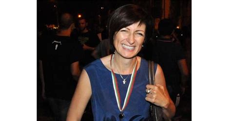 Безуханова накипрена и ухилена като за сватба на кървавия протест