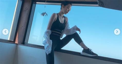 설리 세상 혼자 사는 이기적 미모 탄탄 보디라인 [★shot ]