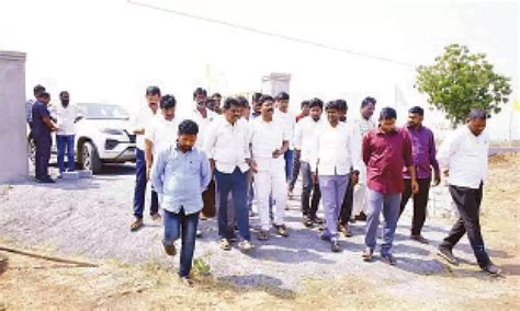 Jagans Bus Yatra To Reach Kondapi Today