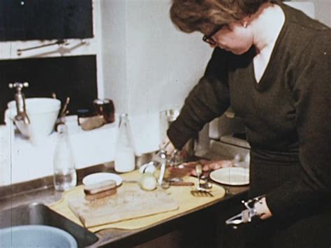 Lae Rbe Woman Using Hooks Makes Lunch Thisvid Com