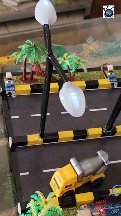 automatic street light glows on detecting vehicle movement using arduino arduinoproject diy