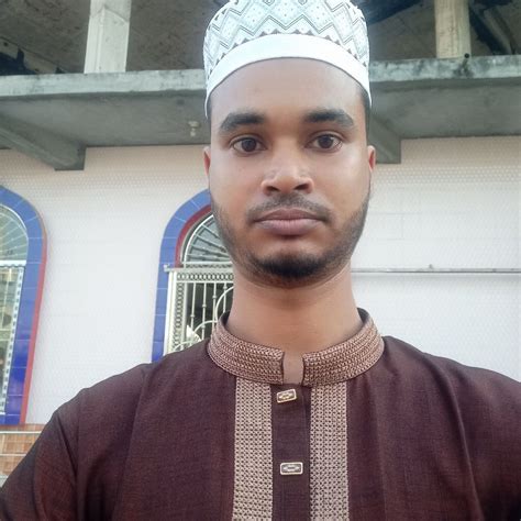 এই পিক এর পিছনে ছোট একটি গল্প রয়েছে 🤔 তখন কলেজ পড়ি এই দিনে সেদিন ১ম বৈশাখ মনে হয়। কলেজের