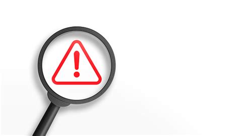 알림 오류 및 유지 관리 개념에 대한 흰색 배경에 빨간색 삼각형 주의 경고 표시가 있는 돋보기 3d 그림입니다 3차원 형태에